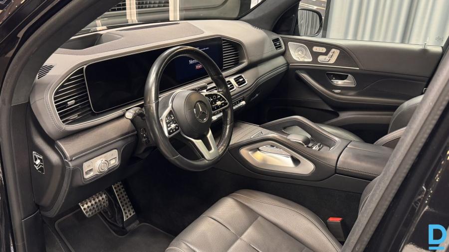 Black Mercedes-Benz GLS 400 2020 in Marupe, with an engine capacity of 3.00 L and mileage of 125 thousand km for 69990 €, photo 6 on AUTOMOTO.COM.LV