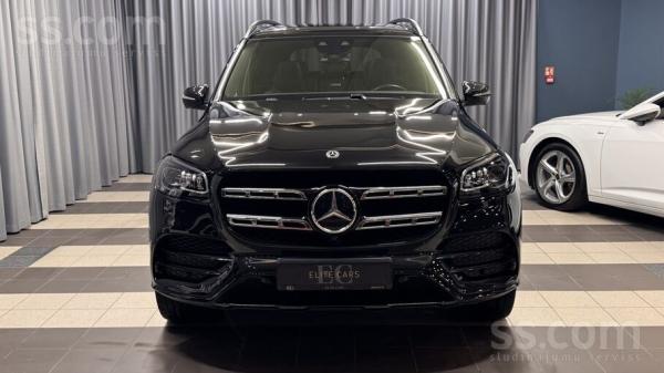 Black Mercedes-Benz GLS 400 2020 in Riga, with an engine capacity of 3.00 L and mileage of 125 thousand km for 62990 €, photo 2 on AUTOMOTO.COM.LV
