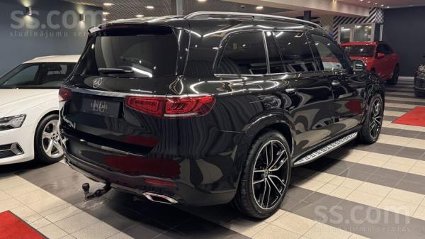 Black Mercedes-Benz GLS 400 2020 in Riga, with an engine capacity of 3.00 L and mileage of 125 thousand km for 62990 €, photo 5 on AUTOMOTO.COM.LV