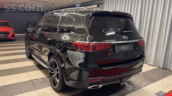 Black Mercedes-Benz GLS 400 2020 in Riga, with an engine capacity of 3.00 L and mileage of 125 thousand km for 62990 €, photo 6 on AUTOMOTO.COM.LV