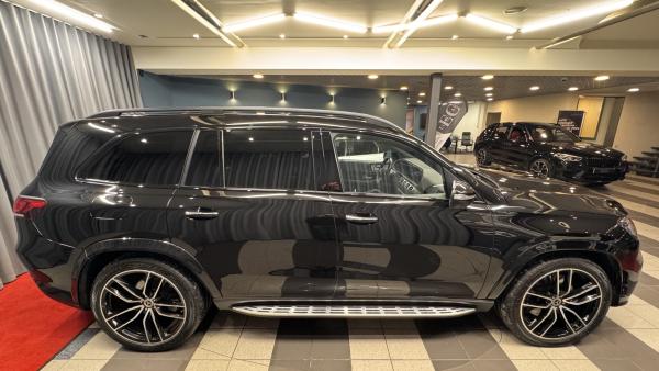 Melns Mercedes-Benz GLS 400 2020 Rīga, ar dzinēja tilpumu 3.00 L un nobraukumu 125 tūkst. km par 62990 €, foto 3 vietnē AUTOMOTO.COM.LV