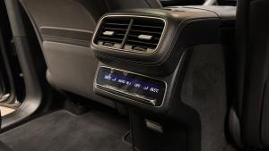 Melns Mercedes-Benz GLS 400 2020 Rīga, ar dzinēja tilpumu 3.00 L un nobraukumu 125 tūkst. km par 62990 €, foto 17 vietnē AUTOMOTO.COM.LV