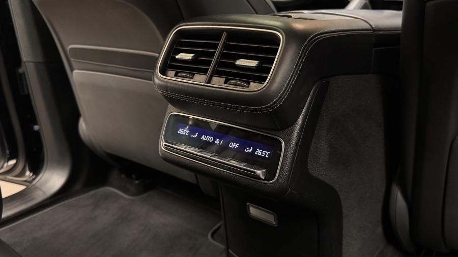 Melns Mercedes-Benz GLS 400 2020 Rīga, ar dzinēja tilpumu 3.00 L un nobraukumu 125 tūkst. km par 62990 €, foto 17 vietnē AUTOMOTO.COM.LV