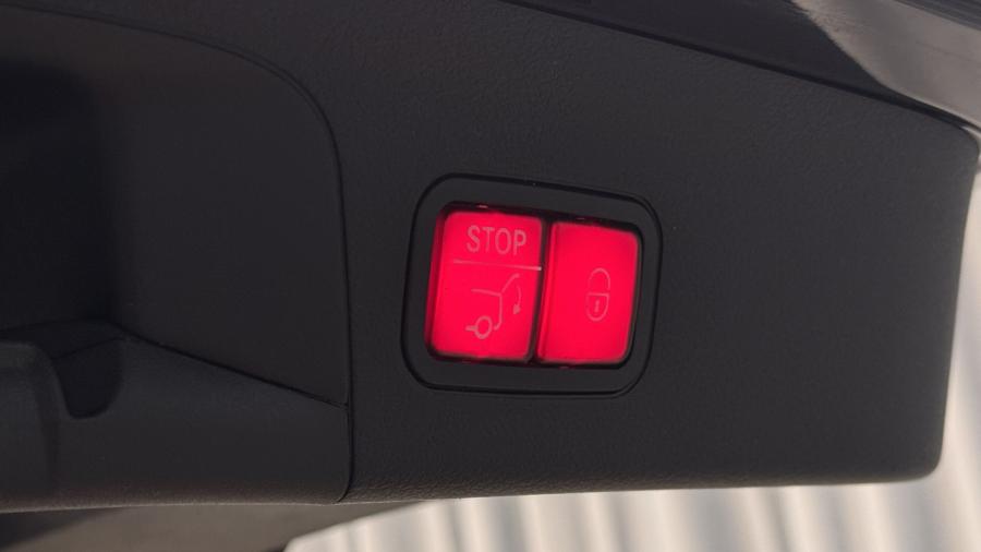 Melns Mercedes-Benz GLS 400 2020 Rīga, ar dzinēja tilpumu 3.00 L un nobraukumu 125 tūkst. km par 62990 €, foto 21 vietnē AUTOMOTO.COM.LV