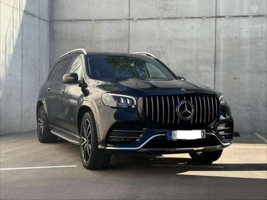 Черный Мерседес ГЛС 400 2020 в Вильнюс, объемом двигателя 2.93 л и пробегом 167 тыс. км за 59000 €, фото 1 на AUTOMOTO.COM.LV