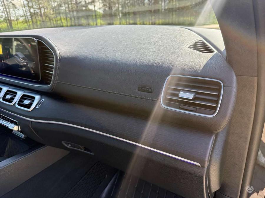 Melns Mercedes-Benz GLS 400 2020 Mažeikiai, ar dzinēja tilpumu 3.00 L un nobraukumu 308 tūkst. km par 48800 €, foto 19 vietnē AUTOMOTO.COM.LV