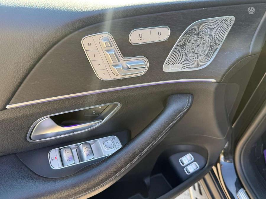Melns Mercedes-Benz GLS 400 2020 Mažeikiai, ar dzinēja tilpumu 3.00 L un nobraukumu 308 tūkst. km par 48800 €, foto 26 vietnē AUTOMOTO.COM.LV