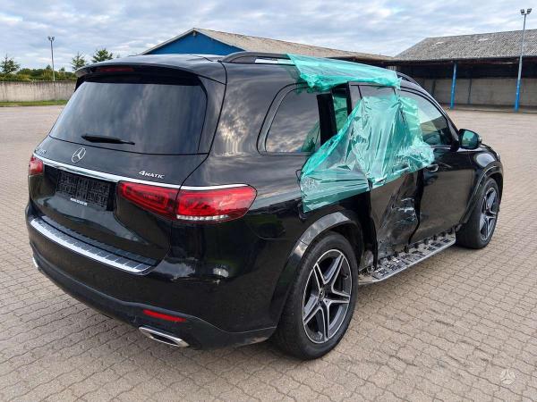 Black Mercedes-Benz GLS 400 2020 in Kaunas, with an engine capacity of 2.93 L and mileage of 172 thousand km for 44999 €, photo 3 on AUTOMOTO.COM.LV