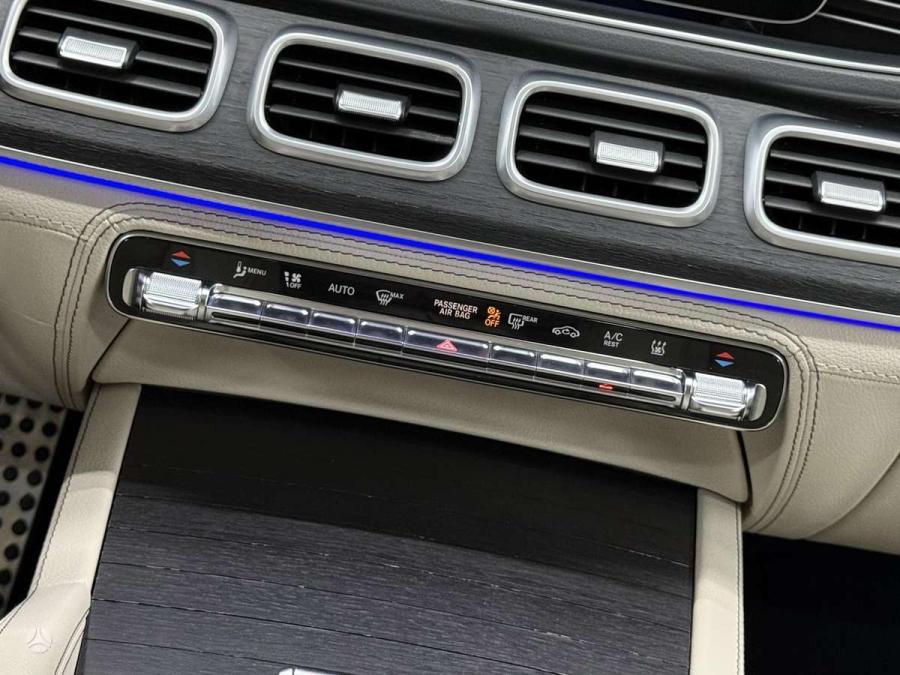 Melns Mercedes-Benz GLS 400 2020 Marijampole, ar dzinēja tilpumu 2.93 L un nobraukumu 157 tūkst. km par 57500 €, foto 35 vietnē AUTOMOTO.COM.LV