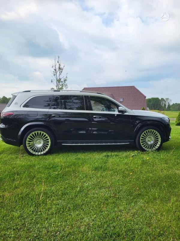 Black Mercedes-Benz GLS 400 2021 in Silale, with an engine capacity of 2.93 L and mileage of 65 thousand km for 92000 €, photo 6 on AUTOMOTO.COM.LV