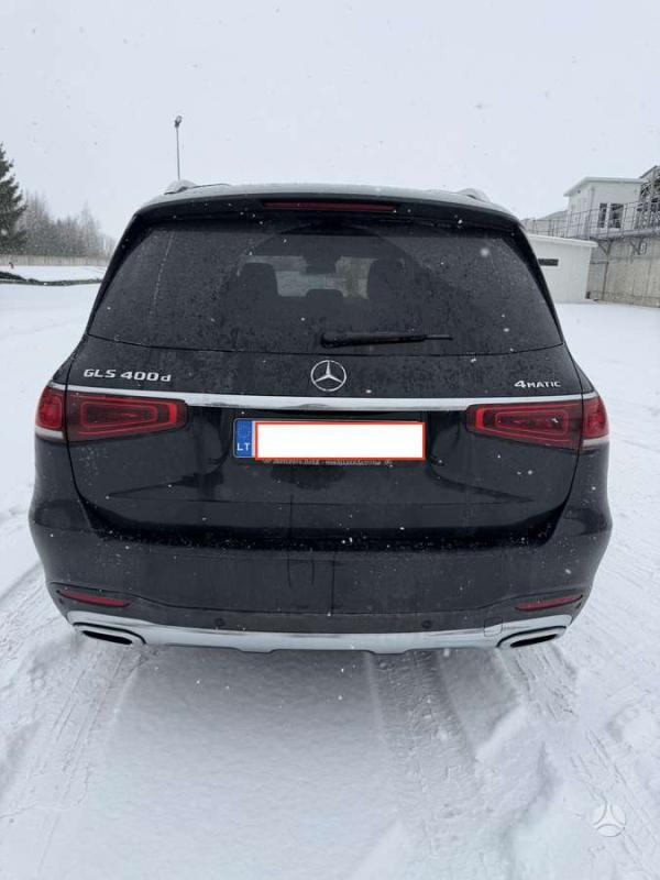 Green Mercedes-Benz GLS 400 2020 in Vilkaviskis, with an engine capacity of 2.93 L and mileage of 313 thousand km for 58500 €, photo 4 on AUTOMOTO.COM.LV