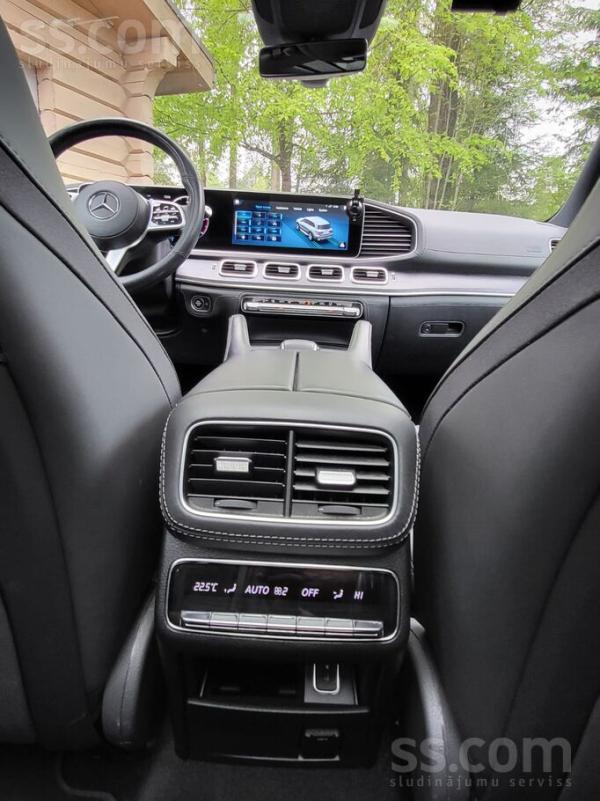 Green Mercedes-Benz GLS 400 2020 in Ogre, with an engine capacity of 3.00 L and mileage of 80 thousand km for 79900 €, photo 7 on AUTOMOTO.COM.LV