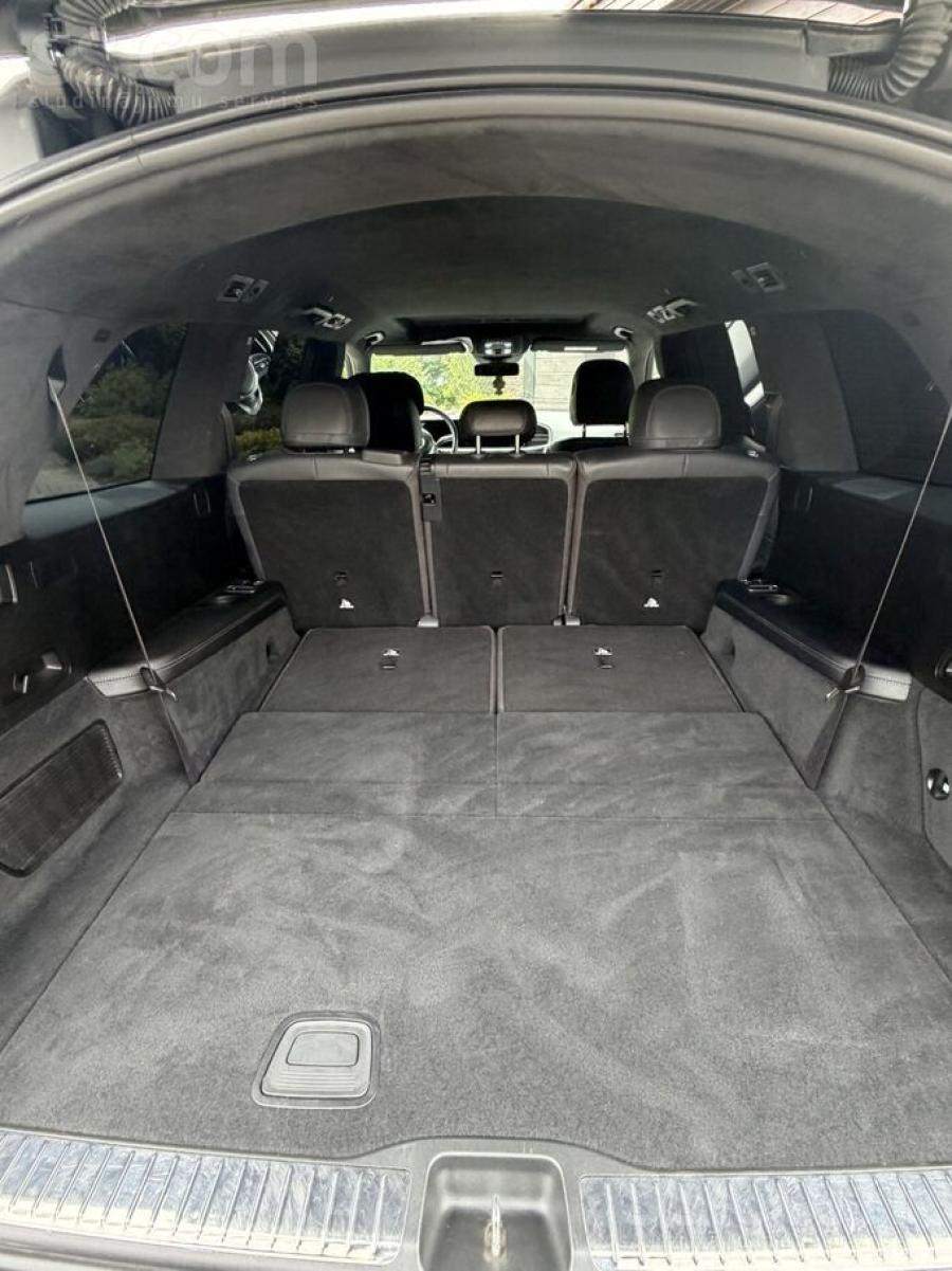 Grey Mercedes-Benz GLS 400 2020 in Riga, with an engine capacity of 3.00 L and mileage of 147 thousand km for 67500 €, photo 7 on AUTOMOTO.COM.LV