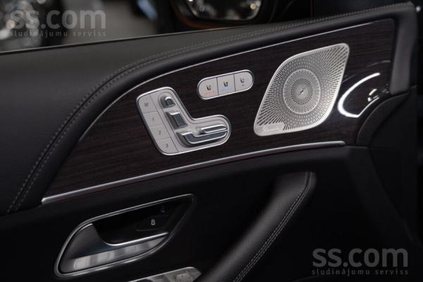 Grey Mercedes-Benz GLS 400 2021 in Riga, with an engine capacity of 3.00 L and mileage of 41 thousand km for 79500 €, photo 10 on AUTOMOTO.COM.LV