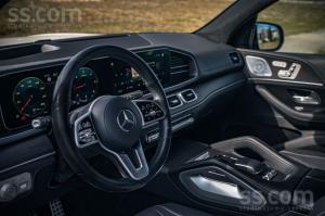 Balts Mercedes-Benz GLS 400 2020 Rīga, ar dzinēja tilpumu 3.00 L un nobraukumu 134 tūkst. km par 59990 €, foto 10 vietnē AUTOMOTO.COM.LV