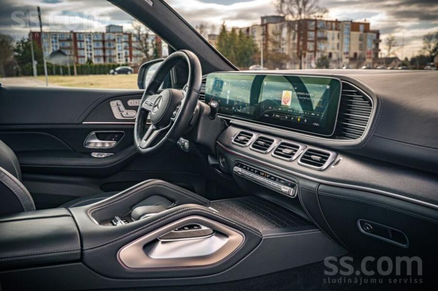 Balts Mercedes-Benz GLS 400 2020 Rīga, ar dzinēja tilpumu 3.00 L un nobraukumu 134 tūkst. km par 59990 €, foto 28 vietnē AUTOMOTO.COM.LV