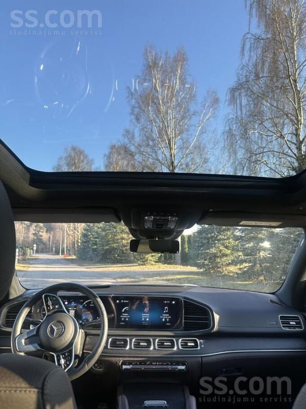 White Mercedes-Benz GLS 400 2022 in Riga, with an engine capacity of 3.00 L and mileage of 82 thousand km for 83000 €, photo 8 on AUTOMOTO.COM.LV