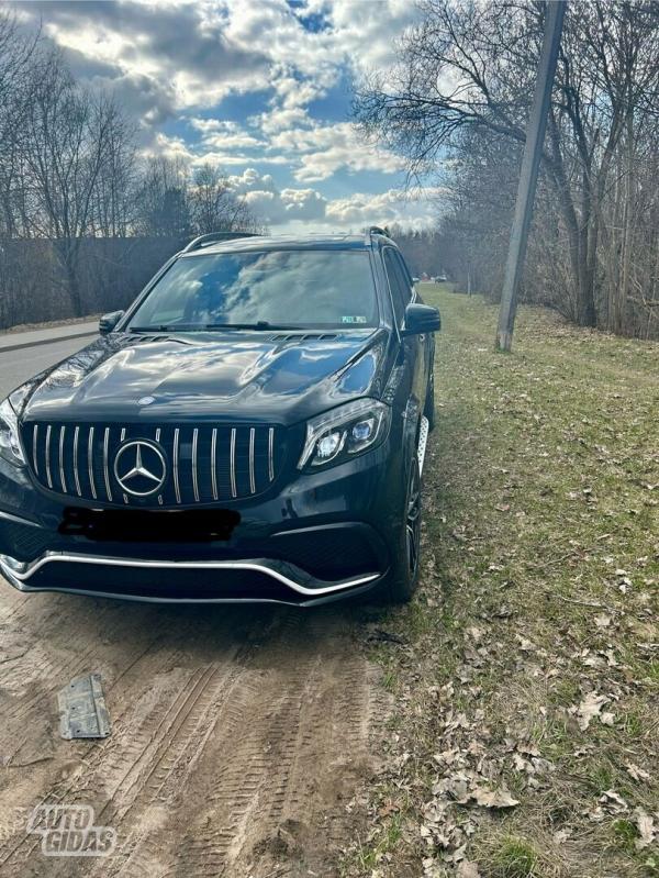 Black Mercedes-Benz GLS 450 2017 in Vilnius, with an engine capacity of 3.00 L and mileage of 168 thousand km for 28888 €, photo 7 on AUTOMOTO.COM.LV