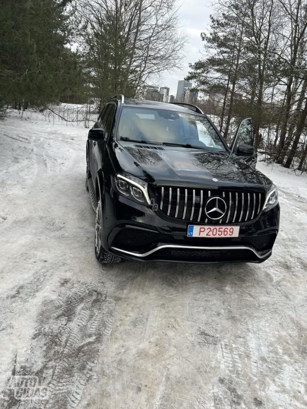 Black Mercedes-Benz GLS 450 2017 in Vilnius, with an engine capacity of 3.00 L and mileage of 168 thousand km for 28888 €, photo 9 on AUTOMOTO.COM.LV