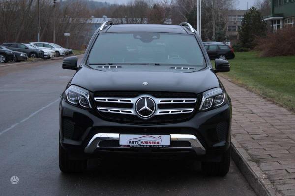 Black Mercedes-Benz GLS 450 2017 in Vilnius, with an engine capacity of 3.00 L and mileage of 180 thousand km for 21800 €, photo 2 on AUTOMOTO.COM.LV