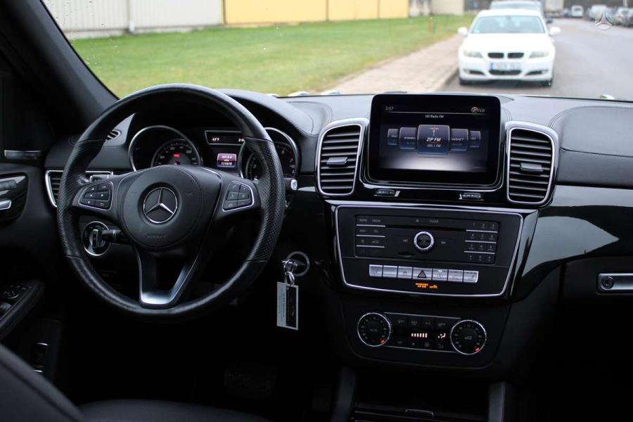 Melns Mercedes-Benz GLS 450 2017 Viļņa, ar dzinēja tilpumu 3.00 L un nobraukumu 180 tūkst. km par 21800 €, foto 20 vietnē AUTOMOTO.COM.LV