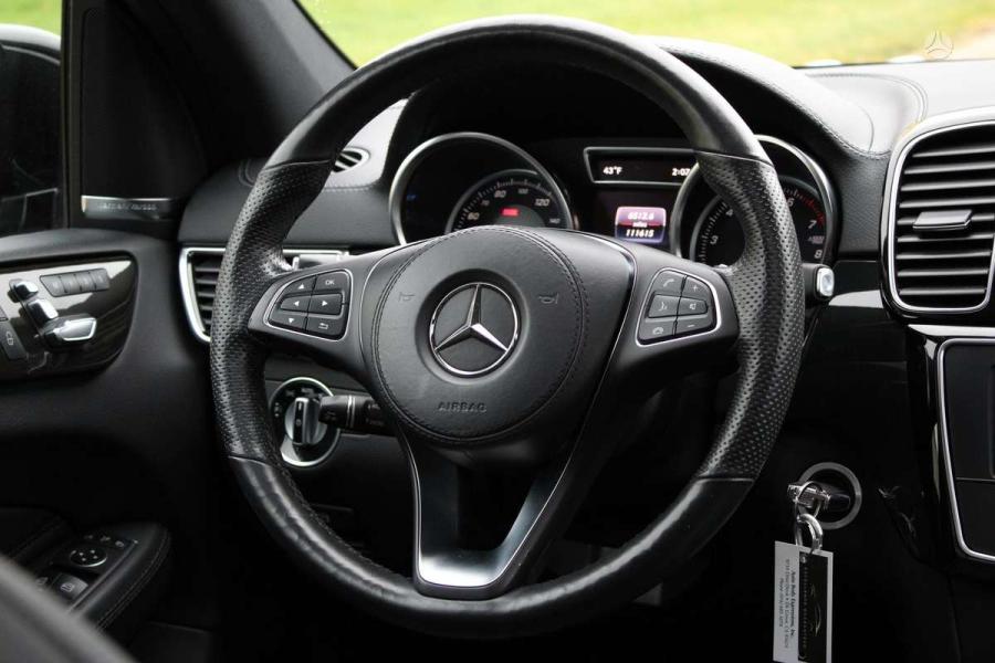 Melns Mercedes-Benz GLS 450 2017 Viļņa, ar dzinēja tilpumu 3.00 L un nobraukumu 180 tūkst. km par 21800 €, foto 22 vietnē AUTOMOTO.COM.LV