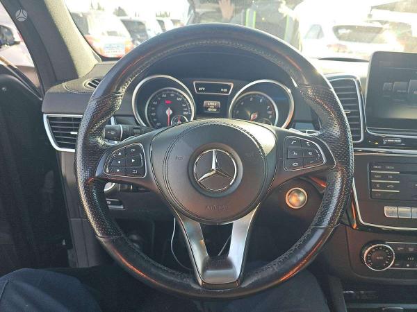 Black Mercedes-Benz GLS 450 2017 in Siauliai, with an engine capacity of 0.00 L and mileage of 219 thousand km for 17800 €, photo 10 on AUTOMOTO.COM.LV