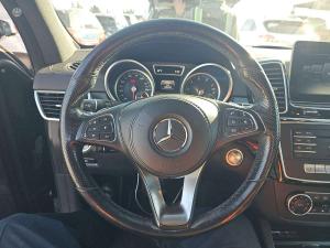 Black Mercedes-Benz GLS 450 2017 in Siauliai, with an engine capacity of 0.00 L and mileage of 219 thousand km for 17800 €, photo 10 on AUTOMOTO.COM.LV
