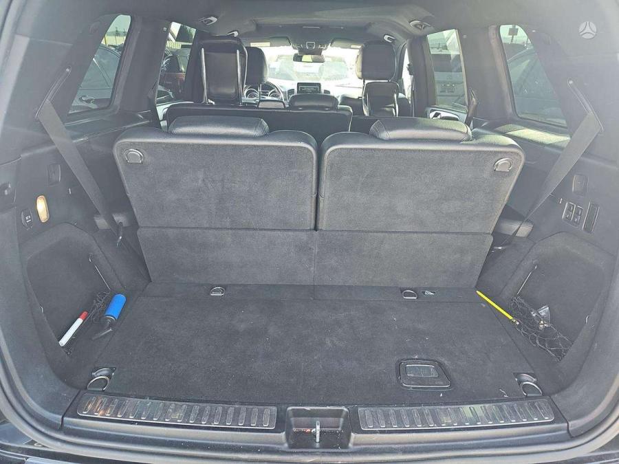 Black Mercedes-Benz GLS 450 2017 in Siauliai, with an engine capacity of 0.00 L and mileage of 219 thousand km for 17800 €, photo 17 on AUTOMOTO.COM.LV