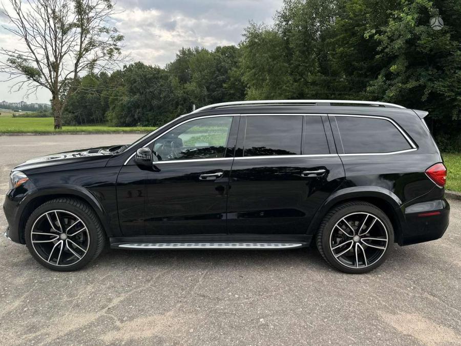 Melns Mercedes-Benz GLS 450 2017 Kauņa, ar dzinēja tilpumu 3.00 L un nobraukumu 159 tūkst. km par 25900 €, foto 3 vietnē AUTOMOTO.COM.LV