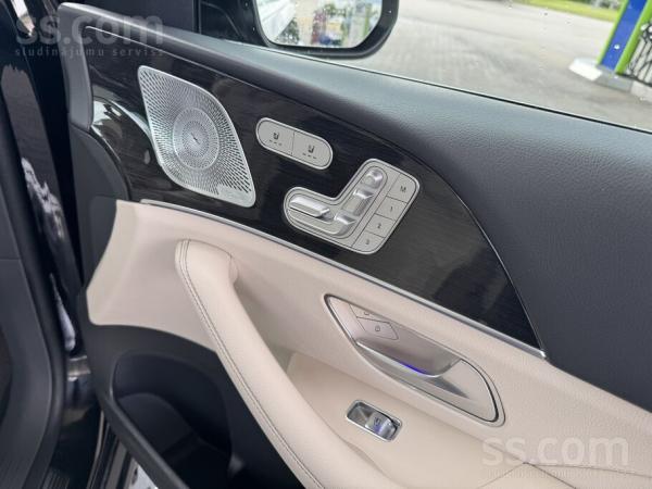 Черный Мерседес GLS 450 2019 в Рига, объемом двигателя 3.00 л и пробегом 0 тыс. км за 56450 €, фото 11 на AUTOMOTO.COM.LV