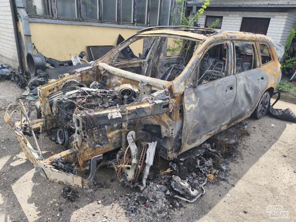 Black Mercedes-Benz GLS 450 2020 in Kaunas, with an engine capacity of 3.00 L and mileage of 100 thousand km for 2500 €, photo 3 on AUTOMOTO.COM.LV
