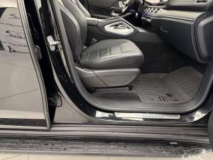 Black Mercedes-Benz GLS 450 2020 in Vilnius, with an engine capacity of 3.00 L and mileage of 89 thousand km for 59000 €, photo 8 on AUTOMOTO.COM.LV