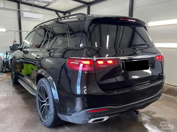 Mercedes-Benz GLS 450 2020 in Aukstieji Rusokai on AUTOMOTO.COM.LV Black Mercedes-Benz GLS 450 2020 in Aukstieji Rusokai, with an engine capacity of 3.00 L and mileage of 80 thousand km for 59000 €, photo 8 on AUTOMOTO.COM.LV