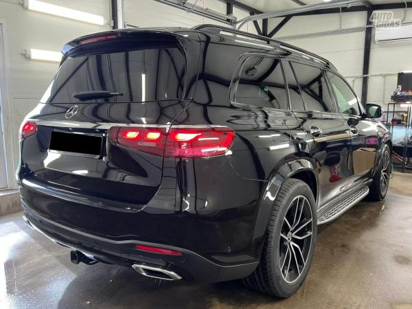 Mercedes-Benz GLS 450 2020 in Aukstieji Rusokai on AUTOMOTO.COM.LV Black Mercedes-Benz GLS 450 2020 in Aukstieji Rusokai, with an engine capacity of 3.00 L and mileage of 80 thousand km for 59000 €, photo 9 on AUTOMOTO.COM.LV