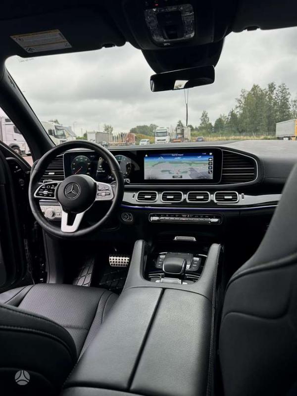 Black Mercedes-Benz GLS 450 2021 in Alytus, with an engine capacity of 3.00 L and mileage of 172 thousand km for 46500 €, photo 8 on AUTOMOTO.COM.LV