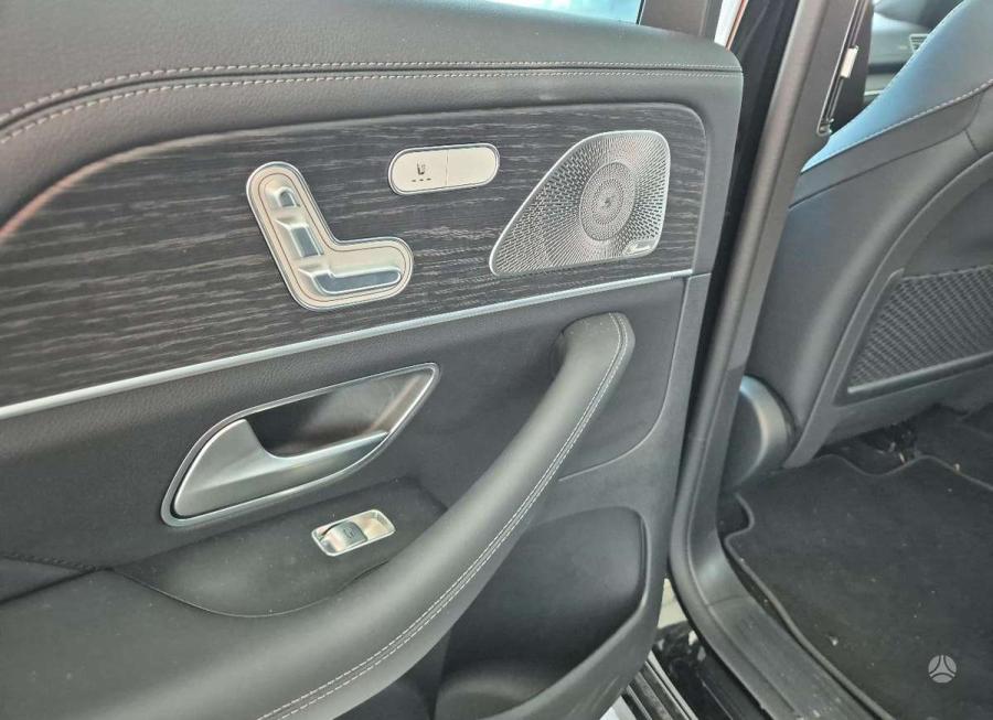 Black Mercedes-Benz GLS 450 2026 in Klaipeda, with an engine capacity of 2.99 L and mileage of 6 thousand km for 37259 €, photo 9 on AUTOMOTO.COM.LV
