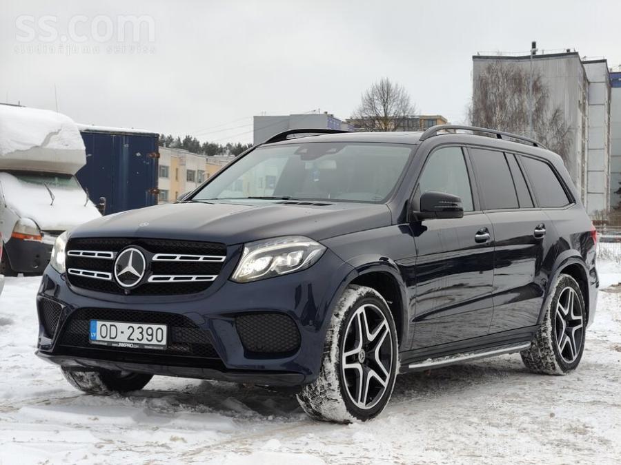 Blue Mercedes-Benz GLS 450 2017 in Riga, with an engine capacity of 3.00 L and mileage of 102 thousand km for 37000 €, photo 1 on AUTOMOTO.COM.LV
