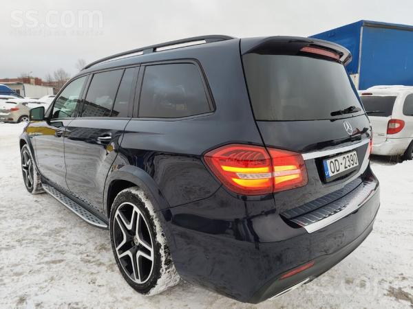 Blue Mercedes-Benz GLS 450 2017 in Riga, with an engine capacity of 3.00 L and mileage of 102 thousand km for 37000 €, photo 4 on AUTOMOTO.COM.LV