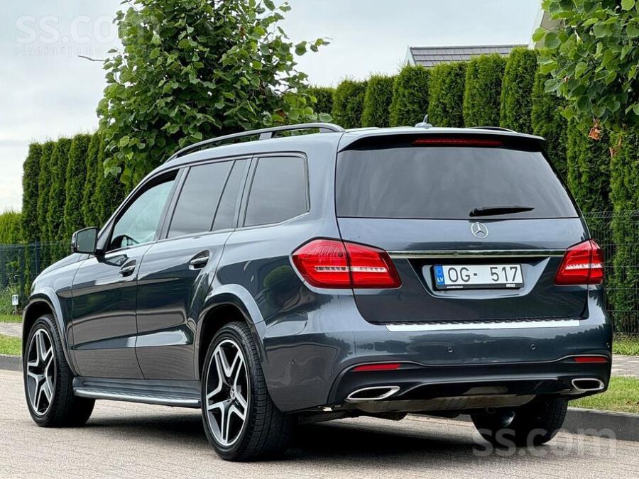 Grey Mercedes-Benz GLS 450 2017 in Riga, with an engine capacity of 3.00 L and mileage of 51 thousand km for 37900 €, photo 3 on AUTOMOTO.COM.LV