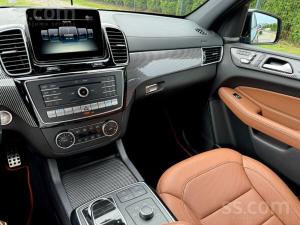 Grey Mercedes-Benz GLS 450 2017 in Riga, with an engine capacity of 3.00 L and mileage of 51 thousand km for 37900 €, photo 20 on AUTOMOTO.COM.LV