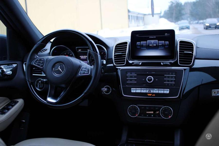 Pelēks Mercedes-Benz GLS 450 2017 Viļņa, ar dzinēja tilpumu 3.00 L un nobraukumu 128 tūkst. km par 23400 €, foto 18 vietnē AUTOMOTO.COM.LV
