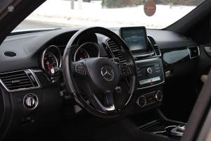 Pelēks Mercedes-Benz GLS 450 2017 Viļņa, ar dzinēja tilpumu 3.00 L un nobraukumu 128 tūkst. km par 23400 €, foto 19 vietnē AUTOMOTO.COM.LV