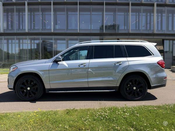 Grey Mercedes-Benz GLS 450 2017 in Vilnius, with an engine capacity of 3.00 L and mileage of 101 thousand km for 28800 €, photo 4 on AUTOMOTO.COM.LV