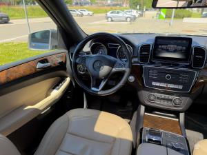 Серый Мерседес GLS 450 2017 в Вильнюс, объемом двигателя 3.00 л и пробегом 101 тыс. км за 28800 €, фото 14 на AUTOMOTO.COM.LV