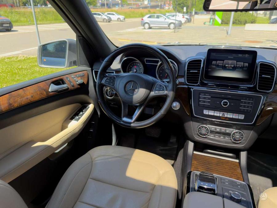 Серый Мерседес GLS 450 2017 в Вильнюс, объемом двигателя 3.00 л и пробегом 101 тыс. км за 28800 €, фото 14 на AUTOMOTO.COM.LV