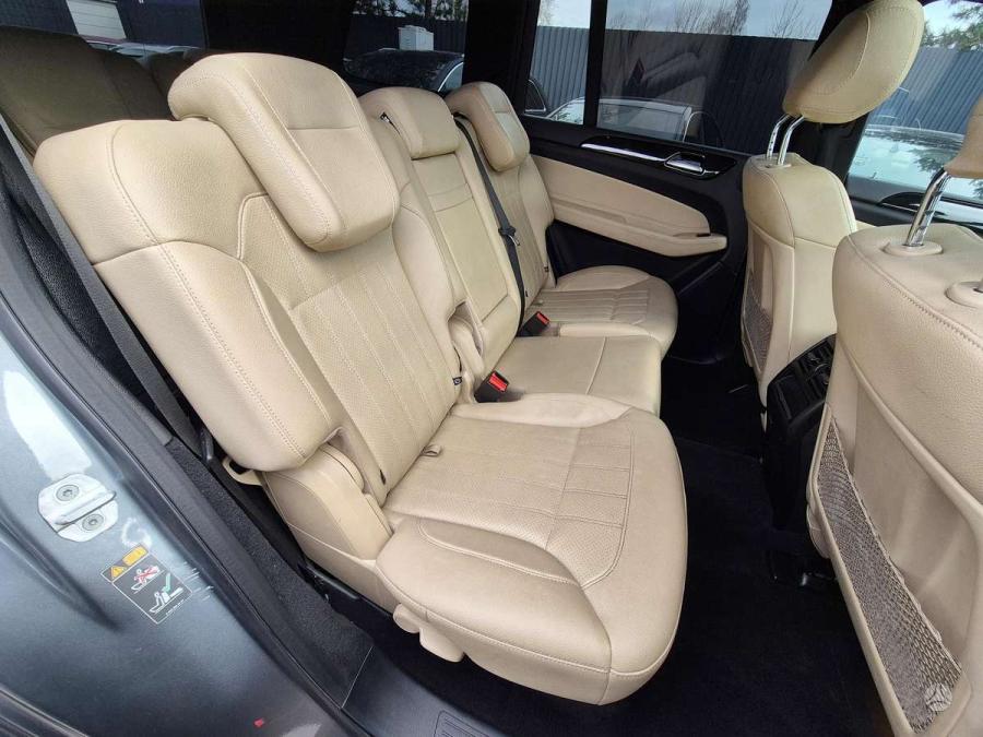 Grey Mercedes-Benz GLS 450 2017 in Vilnius, with an engine capacity of 3.00 L and mileage of 128 thousand km for 23400 €, photo 12 on AUTOMOTO.COM.LV