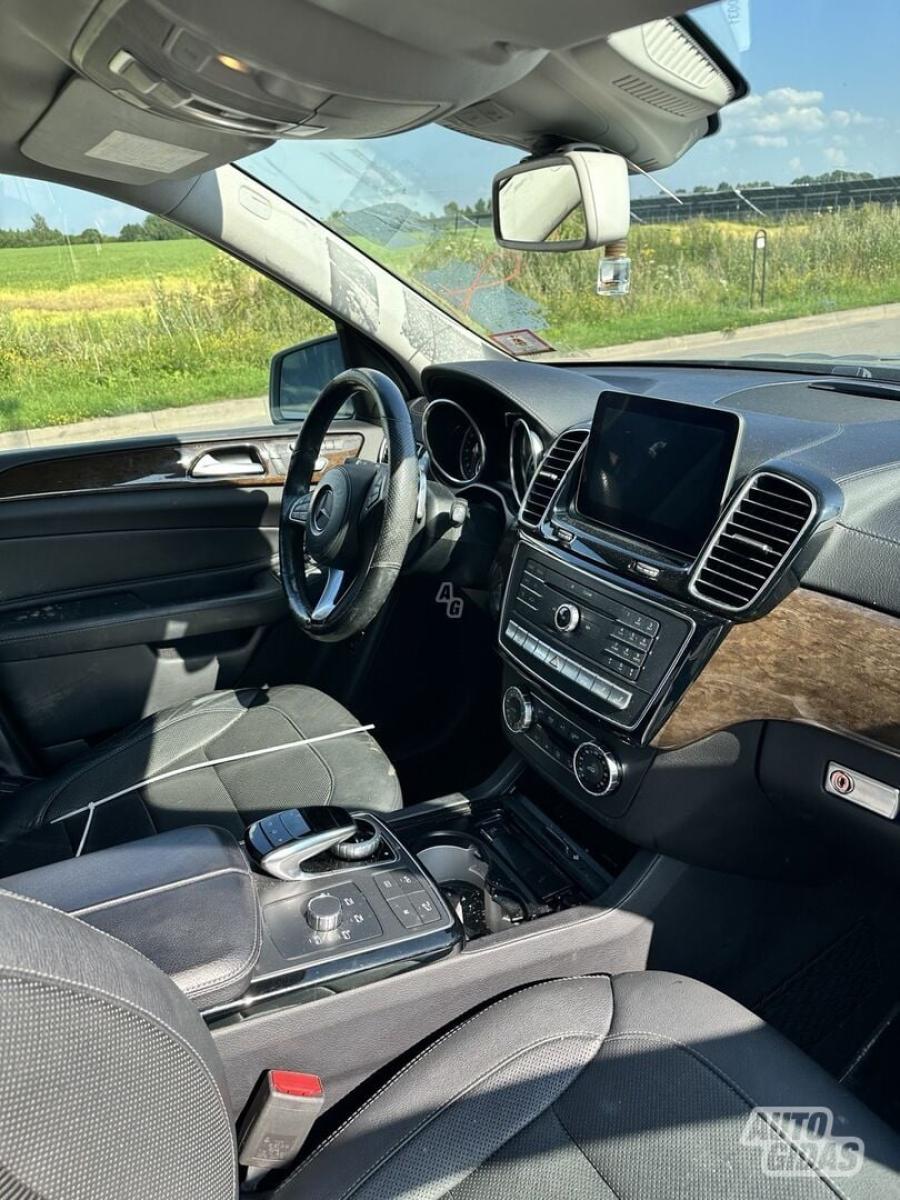 Grey Mercedes-Benz GLS 450 2017 in Klaipeda, with an engine capacity of 3.00 L and mileage of 175 thousand km for 15250 €, photo 8 on AUTOMOTO.COM.LV