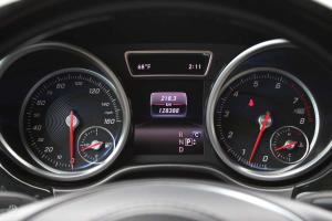 Серый Мерседес GLS 450 2017 в Вильнюс, объемом двигателя 3.00 л и пробегом 128 тыс. км за 21900 €, фото 8 на AUTOMOTO.COM.LV