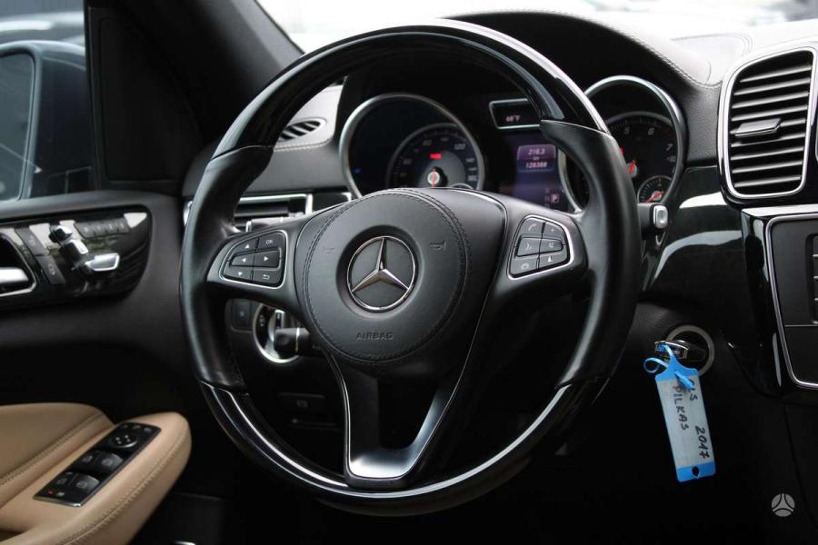 Серый Мерседес GLS 450 2017 в Вильнюс, объемом двигателя 3.00 л и пробегом 128 тыс. км за 21900 €, фото 18 на AUTOMOTO.COM.LV